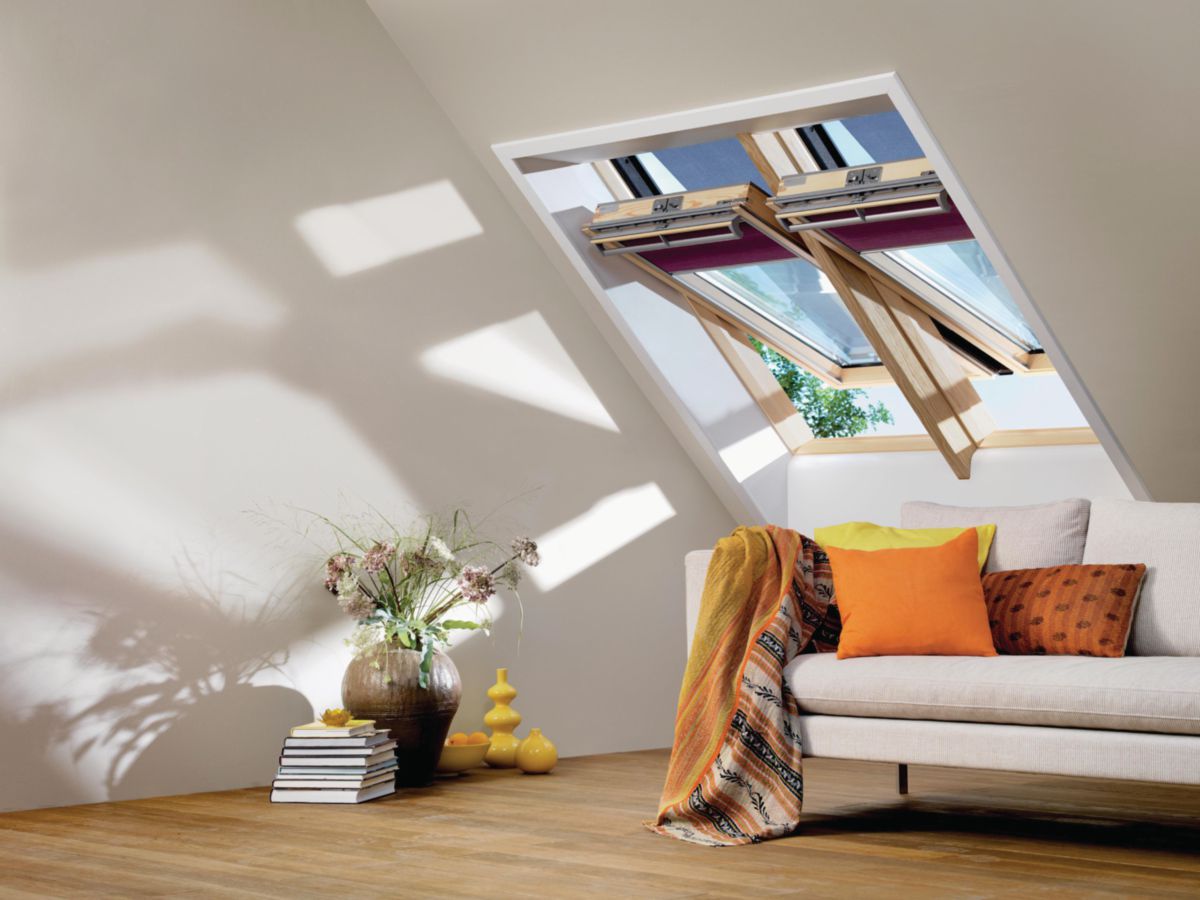 VELUX - Fenêtre de toit INTEGRA SOLAR bois tout confort motorisé ...