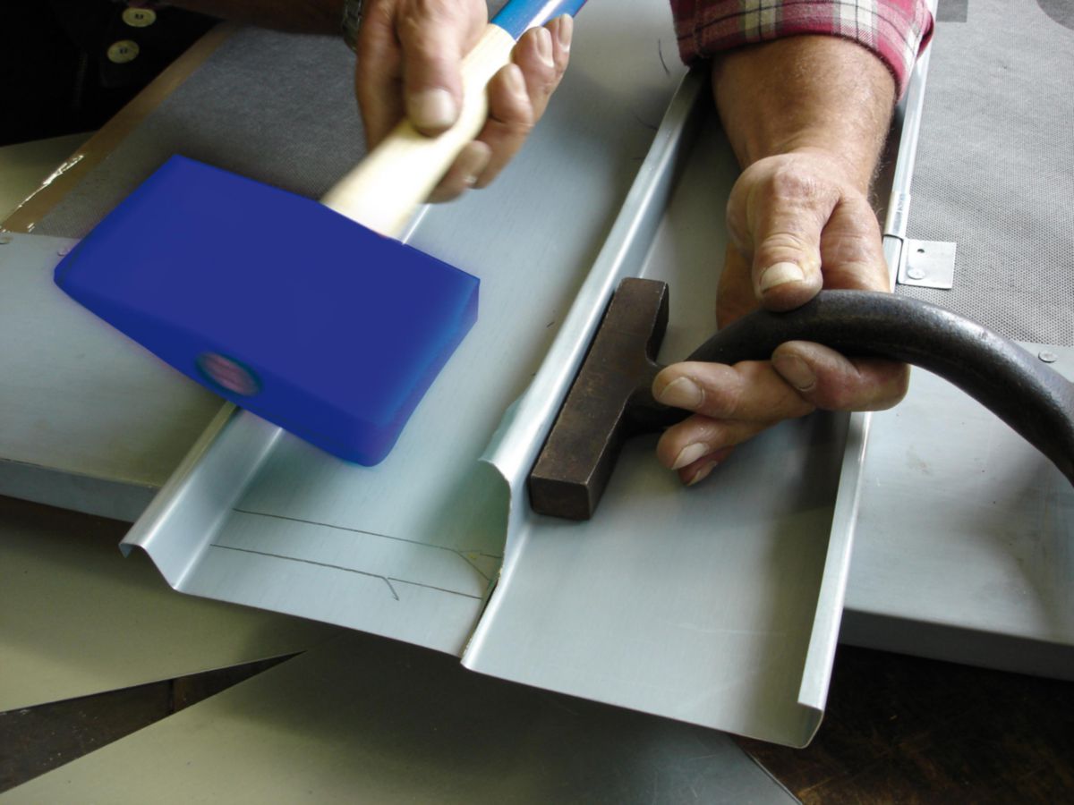 DIMOS - Main de fer réf. 215579 | Asturienne